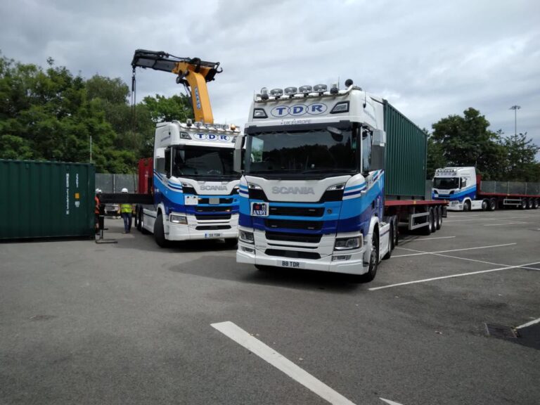 Hiabs / Lorry Loaders - TDR Transport Ltd